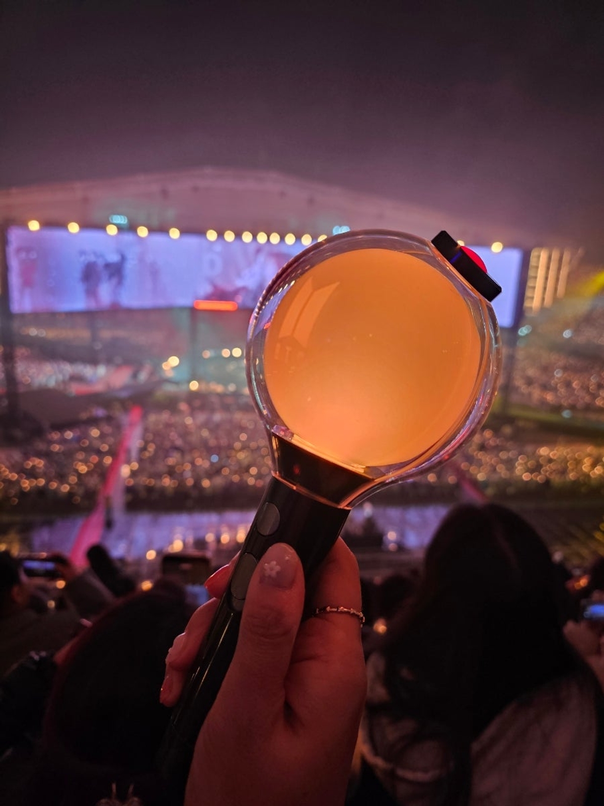 K-pop Lightstick Rules 2026: Don't Kill the Vibe